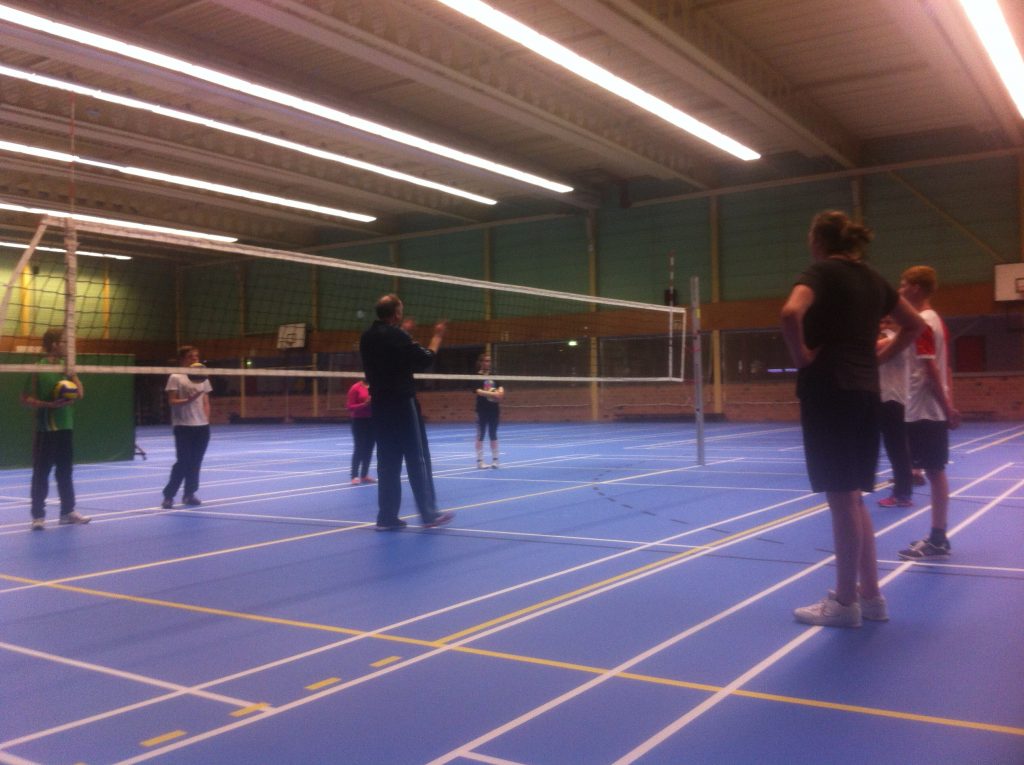Volleybaltraining | R.K. Jongerenkoor Praise